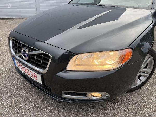 Grey Volvo V70 2012 in Utena, with an engine capacity of 1.98 L and mileage of 334 thousand km for 5500 €, photo 6 on AUTOMOTO.COM.LV