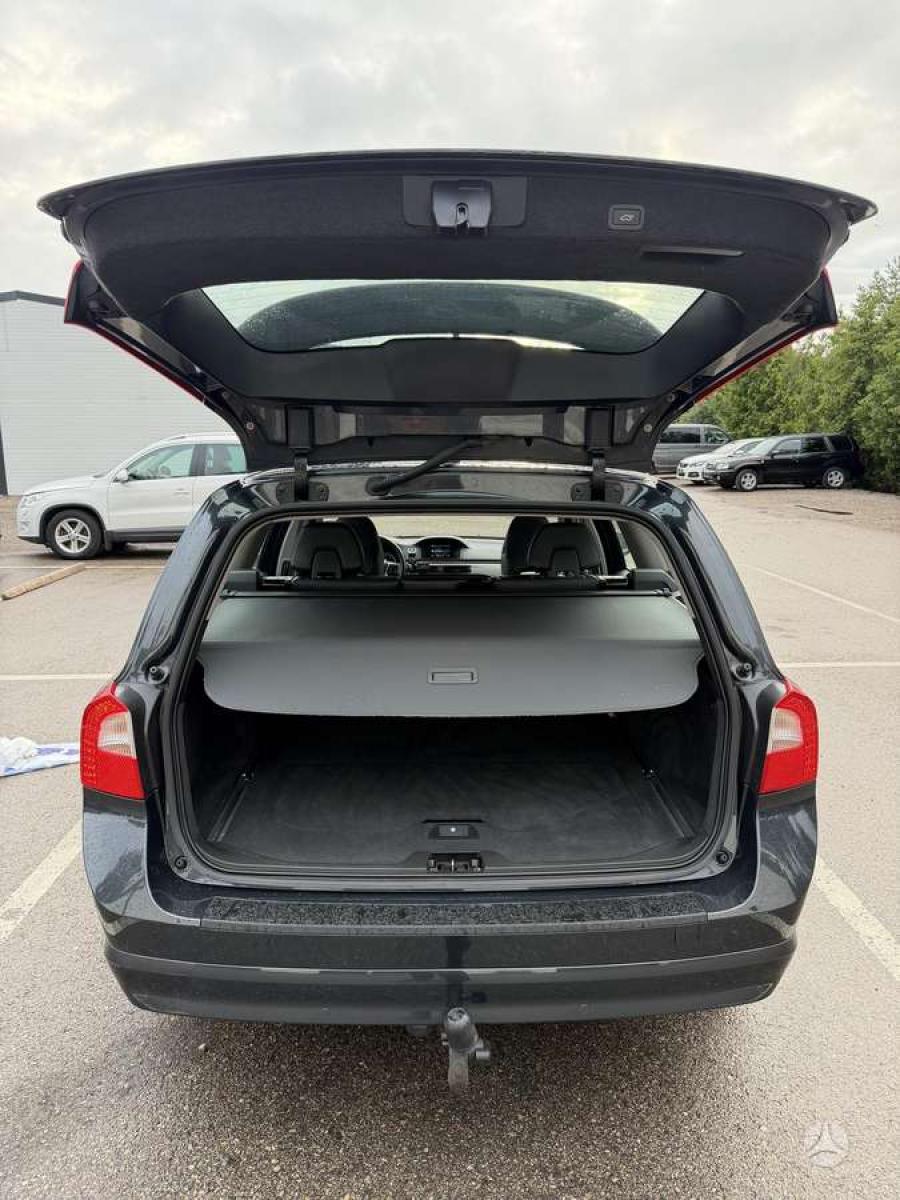Серый Вольво В70 2012 в Утена, объемом двигателя 1.98 л и пробегом 334 тыс. км за 5500 €, фото 32 на AUTOMOTO.COM.LV