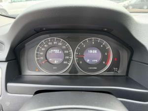 Серый Вольво В70 2012 в Утена, объемом двигателя 1.98 л и пробегом 334 тыс. км за 5500 €, фото 35 на AUTOMOTO.COM.LV