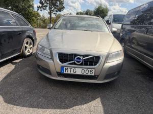 Grey Volvo V70 2012 in Kaunas, with an engine capacity of 1.56 L and mileage of 311 thousand km for 2600 €, photo 3 on AUTOMOTO.COM.LV