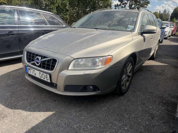 Grey Volvo V70 2012 in Kaunas, with an engine capacity of 1.56 L and mileage of 311 thousand km for 2600 €, photo 4 on AUTOMOTO.COM.LV
