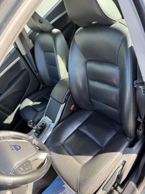 Grey Volvo V70 2012 in Siauliai, with an engine capacity of 2.00 L and mileage of 292 thousand km for 6000 €, photo 14 on AUTOMOTO.COM.LV