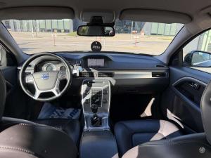 Grey Volvo V70 2012 in Siauliai, with an engine capacity of 2.00 L and mileage of 292 thousand km for 6000 €, photo 15 on AUTOMOTO.COM.LV
