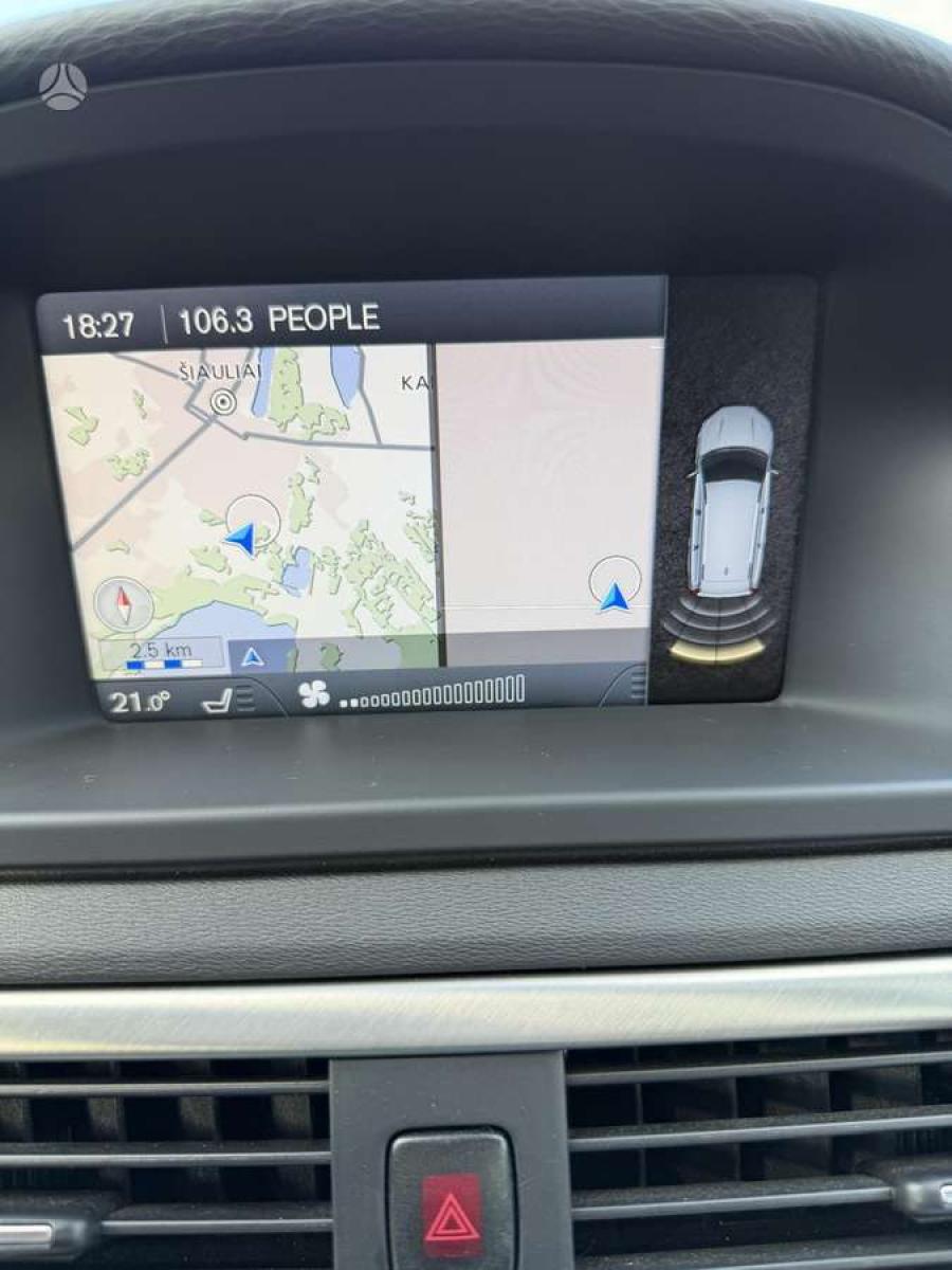 Grey Volvo V70 2012 in Siauliai, with an engine capacity of 2.00 L and mileage of 292 thousand km for 6000 €, photo 20 on AUTOMOTO.COM.LV