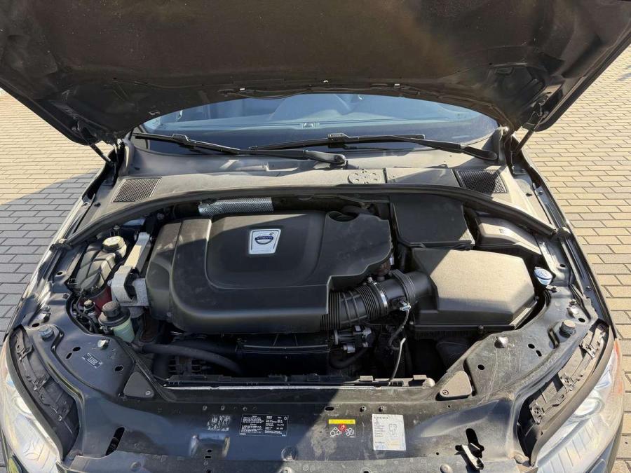 Grey Volvo V70 2012 in Siauliai, with an engine capacity of 2.00 L and mileage of 292 thousand km for 6000 €, photo 24 on AUTOMOTO.COM.LV