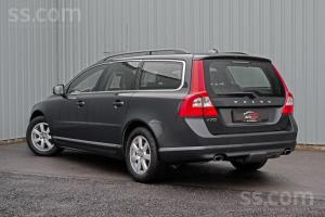 Grey Volvo V70 2013 in Ogre, with an engine capacity of 2.40 L and mileage of 289 thousand km for 7900 €, photo 3 on AUTOMOTO.COM.LV