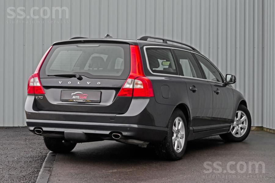 Grey Volvo V70 2013 in Ogre, with an engine capacity of 2.40 L and mileage of 289 thousand km for 7900 €, photo 4 on AUTOMOTO.COM.LV