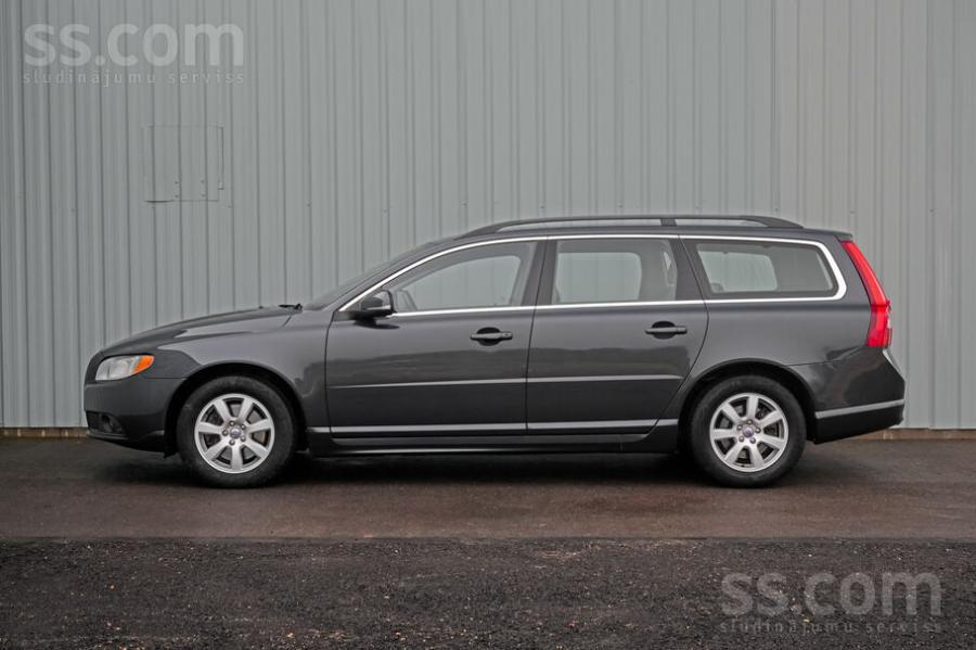 Grey Volvo V70 2013 in Ogre, with an engine capacity of 2.40 L and mileage of 289 thousand km for 7900 €, photo 5 on AUTOMOTO.COM.LV