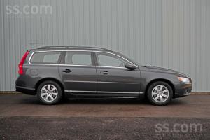 Grey Volvo V70 2013 in Ogre, with an engine capacity of 2.40 L and mileage of 289 thousand km for 7900 €, photo 6 on AUTOMOTO.COM.LV