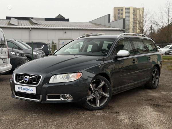 Pelēks Volvo V70 2013 Mažeikiai, ar dzinēja tilpumu 1.98 L un nobraukumu 286 tūkst. km par 7200 €, foto 1 vietnē AUTOMOTO.COM.LV