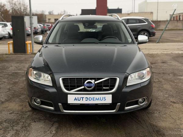 Pelēks Volvo V70 2013 Mažeikiai, ar dzinēja tilpumu 1.98 L un nobraukumu 286 tūkst. km par 7200 €, foto 6 vietnē AUTOMOTO.COM.LV