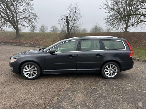 Grey Volvo V70 2013 in Kaunas, with an engine capacity of 1.98 L and mileage of 263 thousand km for 7850 €, photo 8 on AUTOMOTO.COM.LV