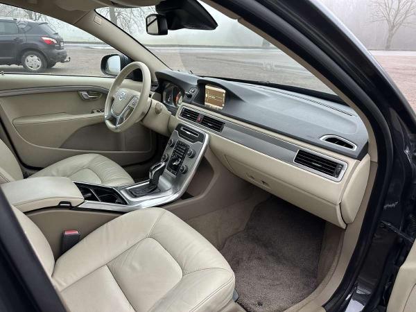 Pelēks Volvo V70 2013 Kauņa, ar dzinēja tilpumu 1.98 L un nobraukumu 263 tūkst. km par 7850 €, foto 11 vietnē AUTOMOTO.COM.LV