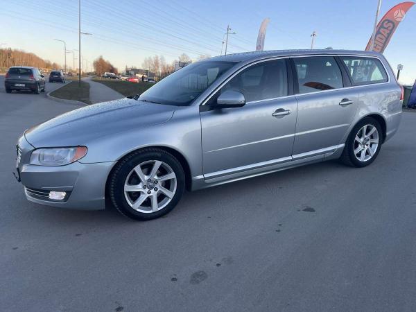 Grey Volvo V70 2013 in Kaunas, with an engine capacity of 1.56 L and mileage of 210 thousand km for 6250 €, photo 7 on AUTOMOTO.COM.LV