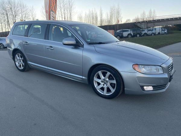 Pelēks Volvo V70 2013 Kauņa, ar dzinēja tilpumu 1.56 L un nobraukumu 210 tūkst. km par 6250 €, foto 7 vietnē AUTOMOTO.COM.LV