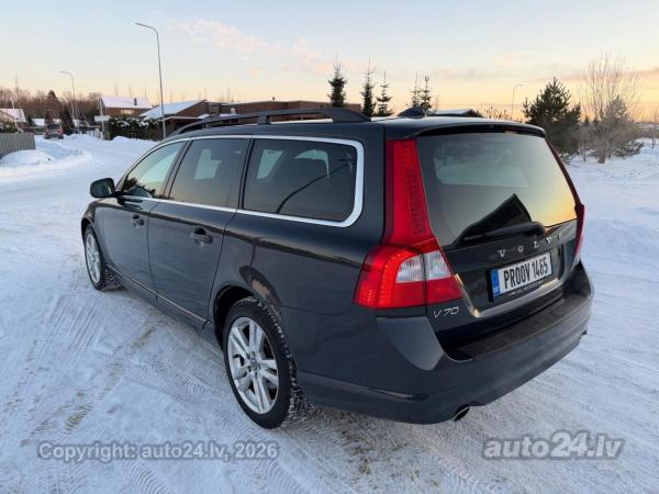 Grey Volvo V70 2013 in Tallinn, with an engine capacity of 2.40 L and mileage of 277 thousand km for 8490 €, photo 2 on AUTOMOTO.COM.LV
