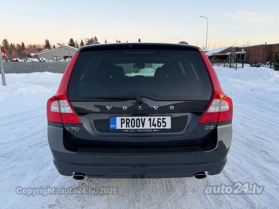 Grey Volvo V70 2013 in Tallinn, with an engine capacity of 2.40 L and mileage of 277 thousand km for 8490 €, photo 11 on AUTOMOTO.COM.LV