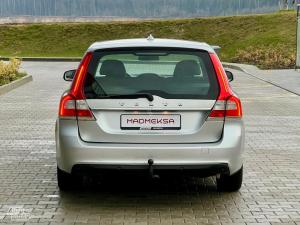 Grey Volvo V70 2013 in Vilnius, with an engine capacity of 1.60 L and mileage of 300 thousand km for 6250 €, photo 11 on AUTOMOTO.COM.LV