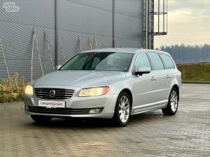 Grey Volvo V70 2013 in Vilnius, with an engine capacity of 1.60 L and mileage of 300 thousand km for 6250 €, photo 13 on AUTOMOTO.COM.LV