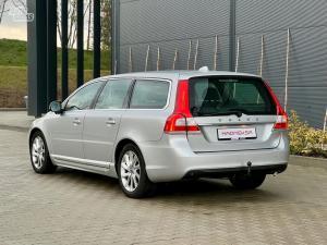 Grey Volvo V70 2013 in Vilnius, with an engine capacity of 1.60 L and mileage of 300 thousand km for 6250 €, photo 15 on AUTOMOTO.COM.LV