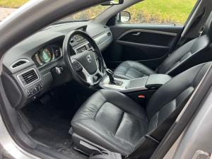 Grey Volvo V70 2013 in Vilnius, with an engine capacity of 1.60 L and mileage of 300 thousand km for 6250 €, photo 19 on AUTOMOTO.COM.LV