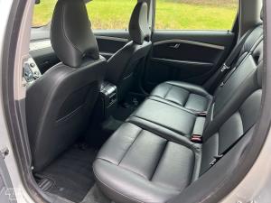 Grey Volvo V70 2013 in Vilnius, with an engine capacity of 1.60 L and mileage of 300 thousand km for 6250 €, photo 23 on AUTOMOTO.COM.LV