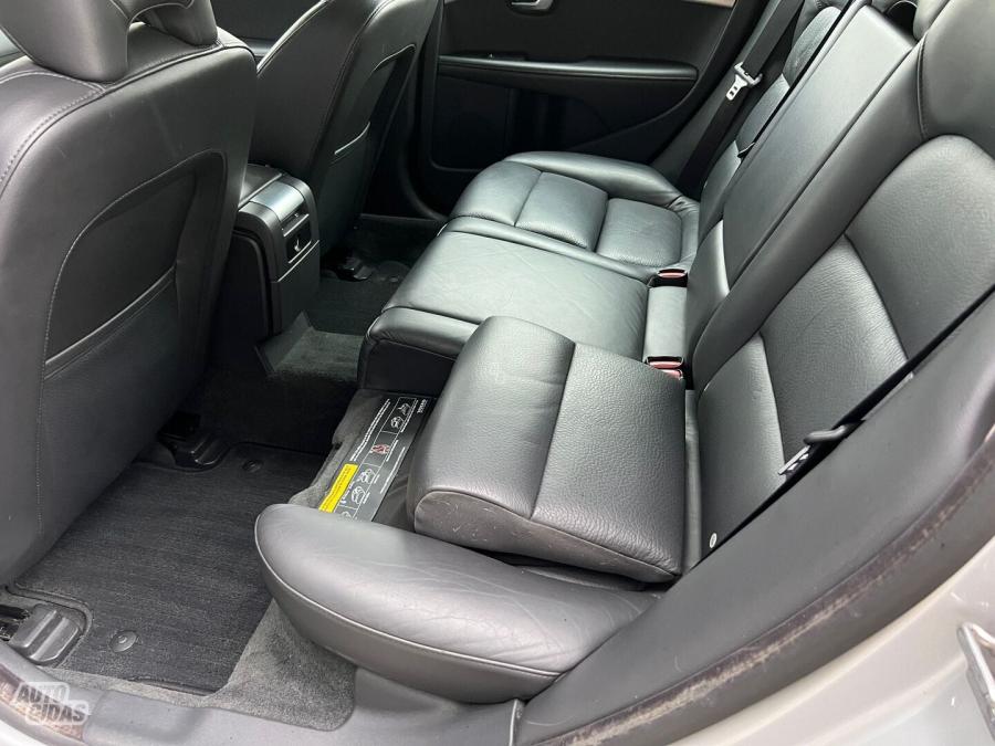 Grey Volvo V70 2013 in Vilnius, with an engine capacity of 1.60 L and mileage of 300 thousand km for 6250 €, photo 25 on AUTOMOTO.COM.LV