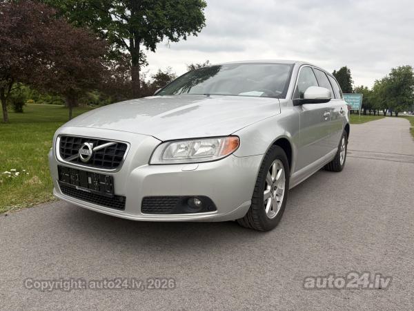 Pelēks Volvo V70 2013 Viljandi, ar dzinēja tilpumu 2.00 L un nobraukumu 256 tūkst. km par 7390 €, foto 1 vietnē AUTOMOTO.COM.LV