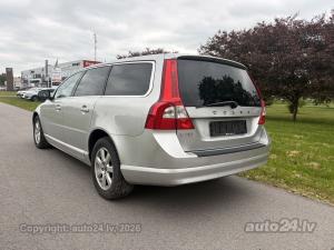 Pelēks Volvo V70 2013 Viljandi, ar dzinēja tilpumu 2.00 L un nobraukumu 256 tūkst. km par 7390 €, foto 4 vietnē AUTOMOTO.COM.LV