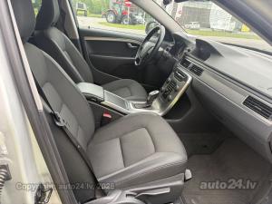 Pelēks Volvo V70 2013 Viljandi, ar dzinēja tilpumu 2.00 L un nobraukumu 256 tūkst. km par 7390 €, foto 8 vietnē AUTOMOTO.COM.LV