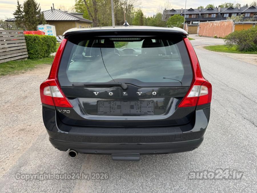 Grey Volvo V70 2013 in Tallinn, with an engine capacity of 2.00 L and mileage of 289 thousand km for 7590 €, photo 9 on AUTOMOTO.COM.LV