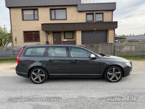 Grey Volvo V70 2013 in Tallinn, with an engine capacity of 2.00 L and mileage of 289 thousand km for 7590 €, photo 13 on AUTOMOTO.COM.LV