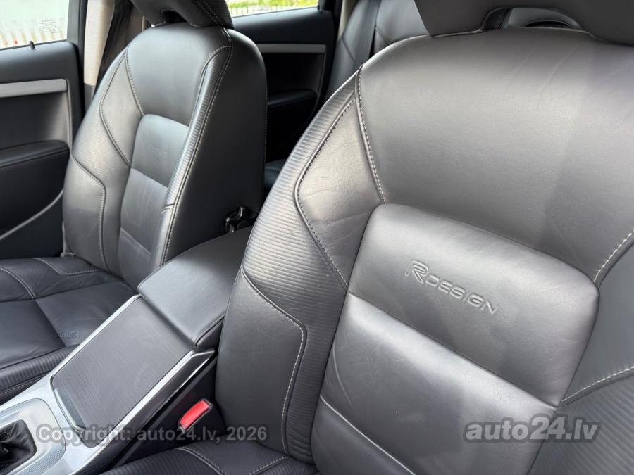 Grey Volvo V70 2013 in Tallinn, with an engine capacity of 2.00 L and mileage of 289 thousand km for 7590 €, photo 20 on AUTOMOTO.COM.LV