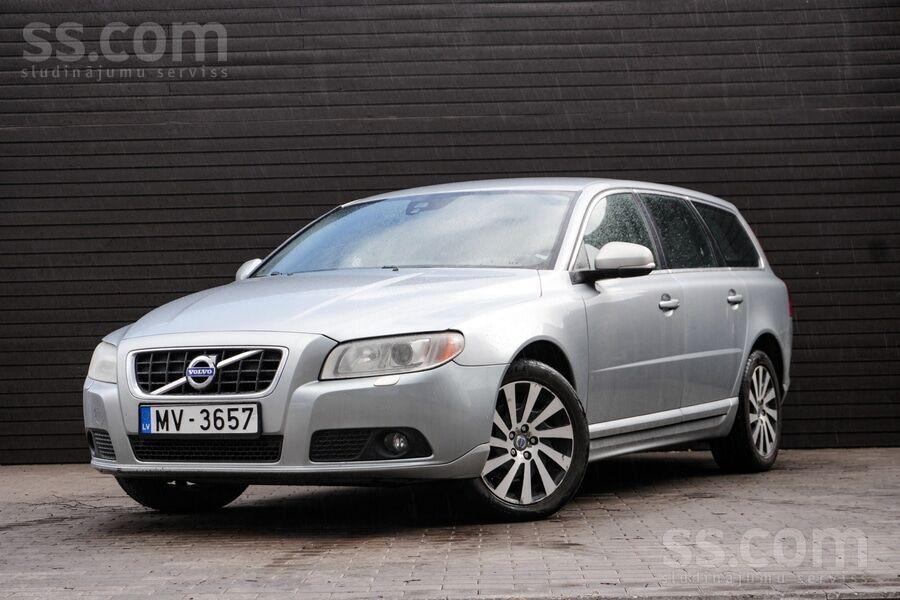 Grey Volvo V70 2013 in Riga, with an engine capacity of 2.00 L and mileage of 320 thousand km for 4800 €, photo 1 on AUTOMOTO.COM.LV