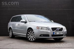Grey Volvo V70 2013 in Riga, with an engine capacity of 2.00 L and mileage of 320 thousand km for 4800 €, photo 3 on AUTOMOTO.COM.LV
