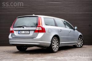 Grey Volvo V70 2013 in Riga, with an engine capacity of 2.00 L and mileage of 320 thousand km for 4800 €, photo 4 on AUTOMOTO.COM.LV