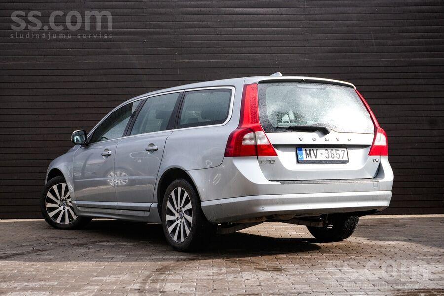 Grey Volvo V70 2013 in Riga, with an engine capacity of 2.00 L and mileage of 320 thousand km for 4800 €, photo 5 on AUTOMOTO.COM.LV