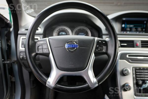Grey Volvo V70 2013 in Riga, with an engine capacity of 2.00 L and mileage of 320 thousand km for 4800 €, photo 9 on AUTOMOTO.COM.LV
