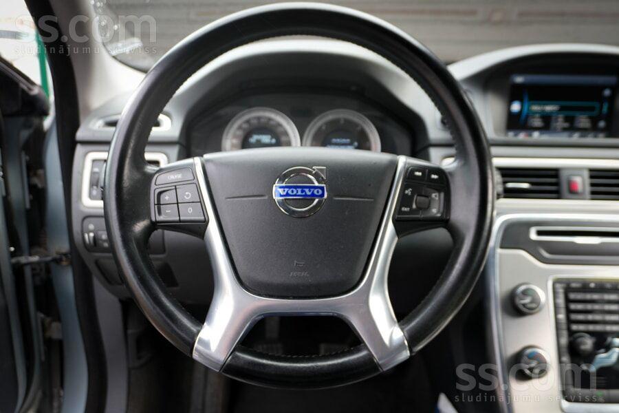 Grey Volvo V70 2013 in Riga, with an engine capacity of 2.00 L and mileage of 320 thousand km for 4800 €, photo 10 on AUTOMOTO.COM.LV