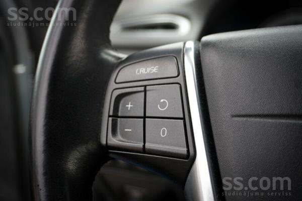 Grey Volvo V70 2013 in Riga, with an engine capacity of 2.00 L and mileage of 320 thousand km for 4800 €, photo 10 on AUTOMOTO.COM.LV