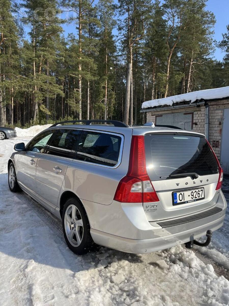 Pelēks Volvo V70 2013 Daugavpils, ar dzinēja tilpumu 2.00 L un nobraukumu 217 tūkst. km par 7450 €, foto 3 vietnē AUTOMOTO.COM.LV