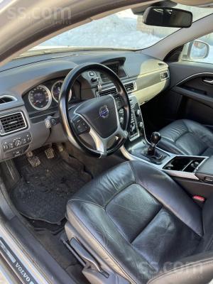 Pelēks Volvo V70 2013 Daugavpils, ar dzinēja tilpumu 2.00 L un nobraukumu 217 tūkst. km par 7450 €, foto 7 vietnē AUTOMOTO.COM.LV