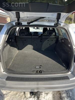 Pelēks Volvo V70 2013 Daugavpils, ar dzinēja tilpumu 2.00 L un nobraukumu 217 tūkst. km par 7450 €, foto 10 vietnē AUTOMOTO.COM.LV