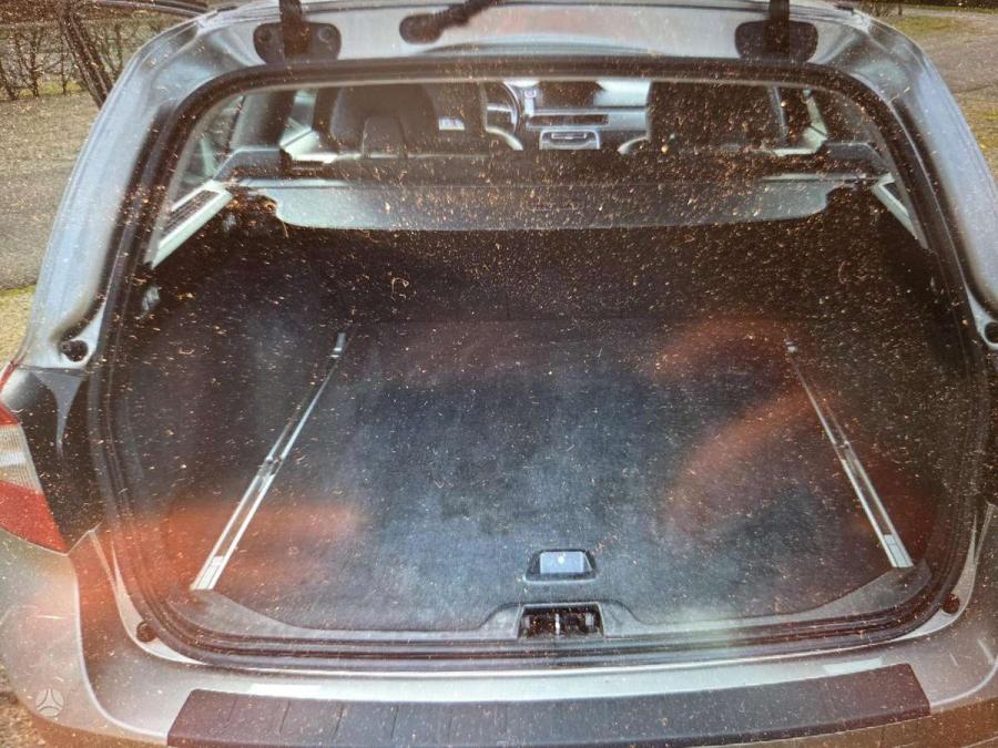 Grey Volvo V70 2013 in Kaunas, with an engine capacity of 1.60 L and mileage of 265 thousand km for 5200 €, photo 4 on AUTOMOTO.COM.LV