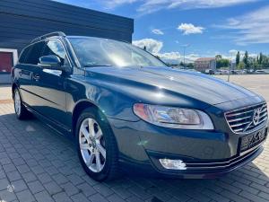 Grey Volvo V70 2013 in Kaunas, with an engine capacity of 2.00 L and mileage of 291 thousand km for 6990 €, photo 6 on AUTOMOTO.COM.LV