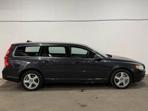 Grey Volvo V70 2013 in Jurmala, with an engine capacity of 2.00 L and mileage of 387 thousand km for 6950 €, photo 10 on AUTOMOTO.COM.LV