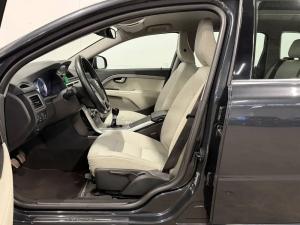 Grey Volvo V70 2013 in Jurmala, with an engine capacity of 2.00 L and mileage of 387 thousand km for 6950 €, photo 18 on AUTOMOTO.COM.LV