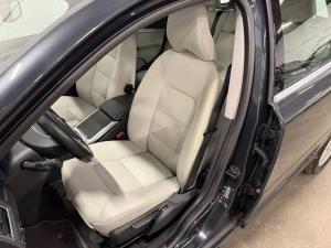 Grey Volvo V70 2013 in Jurmala, with an engine capacity of 2.00 L and mileage of 387 thousand km for 6950 €, photo 19 on AUTOMOTO.COM.LV
