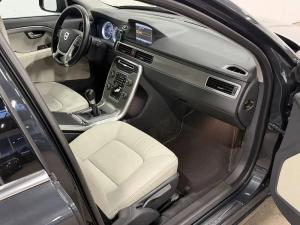 Grey Volvo V70 2013 in Jurmala, with an engine capacity of 2.00 L and mileage of 387 thousand km for 6950 €, photo 20 on AUTOMOTO.COM.LV