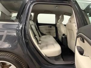 Grey Volvo V70 2013 in Jurmala, with an engine capacity of 2.00 L and mileage of 387 thousand km for 6950 €, photo 26 on AUTOMOTO.COM.LV